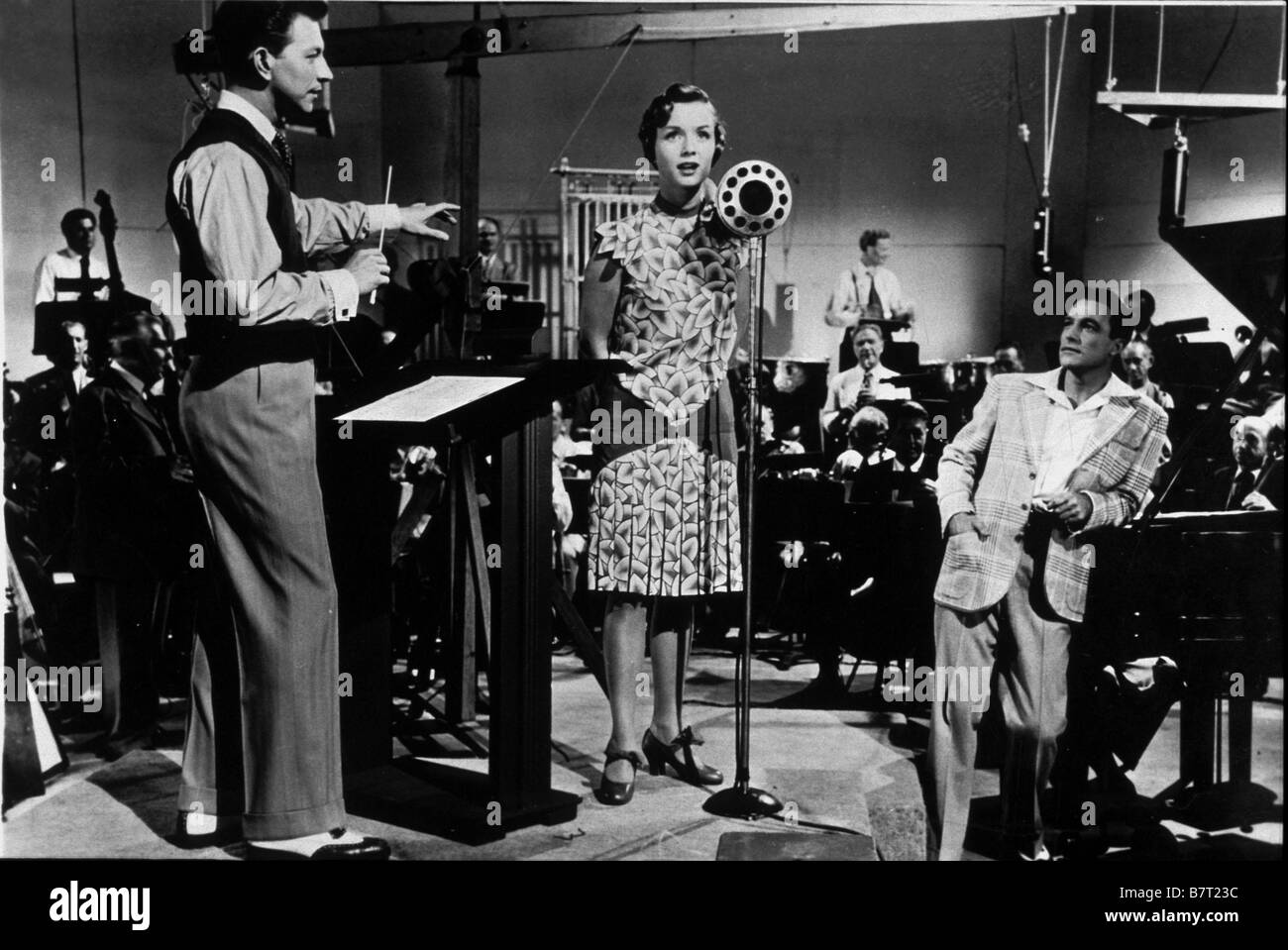 Singin' in the Rain Year: 1952 USA Gene Kelly Director : Gene Kelly ...