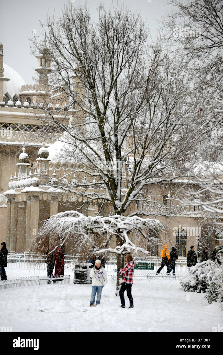 Snow around the Royal Pavilion in Brighton UK Stock Photo - Alamy