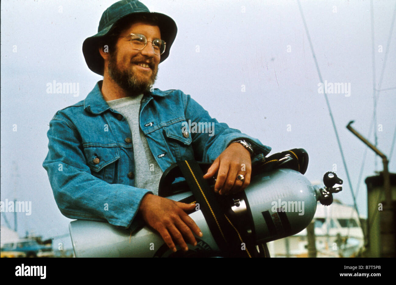 Richard dreyfuss and jaws hi-res stock photography and images - Alamy