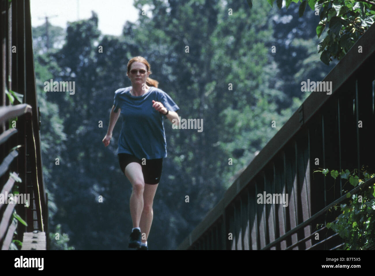 Hannibal 2001 julianne moore hi-res stock photography and images - Alamy