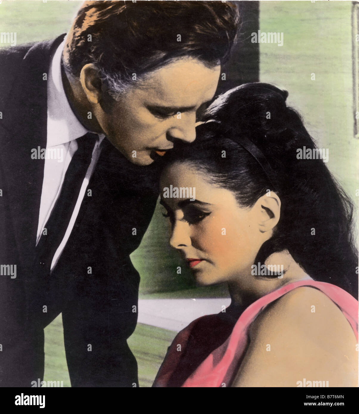 Couple kissing uk 1960s hi-res stock photography and images - Alamy