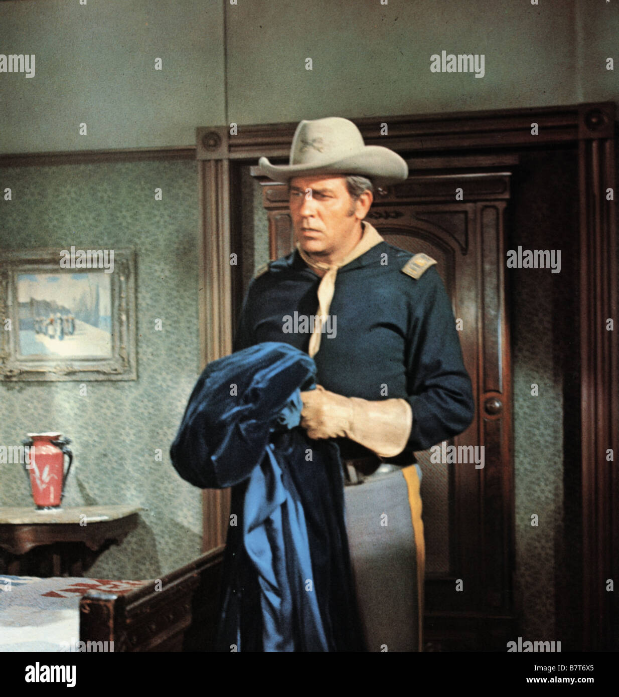 Fort bastion ne répond plus Red Tomahawk Year: 1967 USA Howard Keel ...