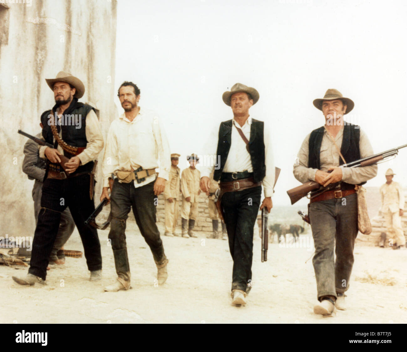 The Wild Bunch Year: 1969 USA William Holden, Ernest Borgnine, Warren ...