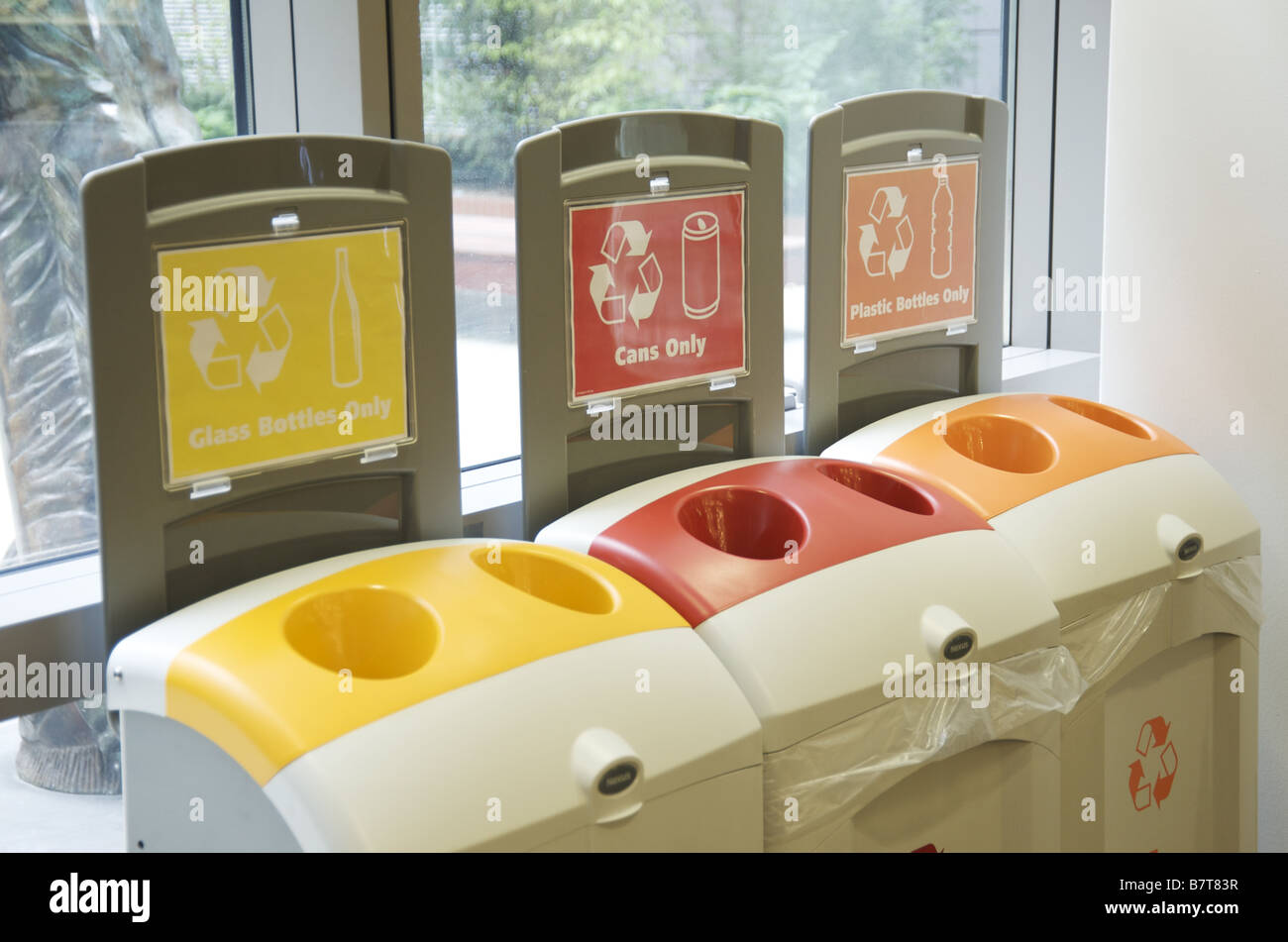 Colour coded recycling bins hi-res stock photography and images - Alamy