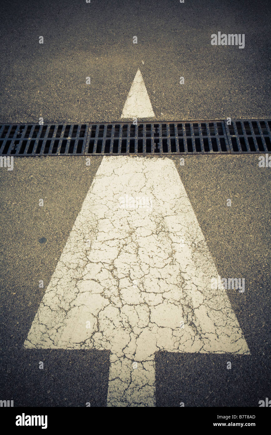 Pointing arrow arrows hi-res stock photography and images - Alamy