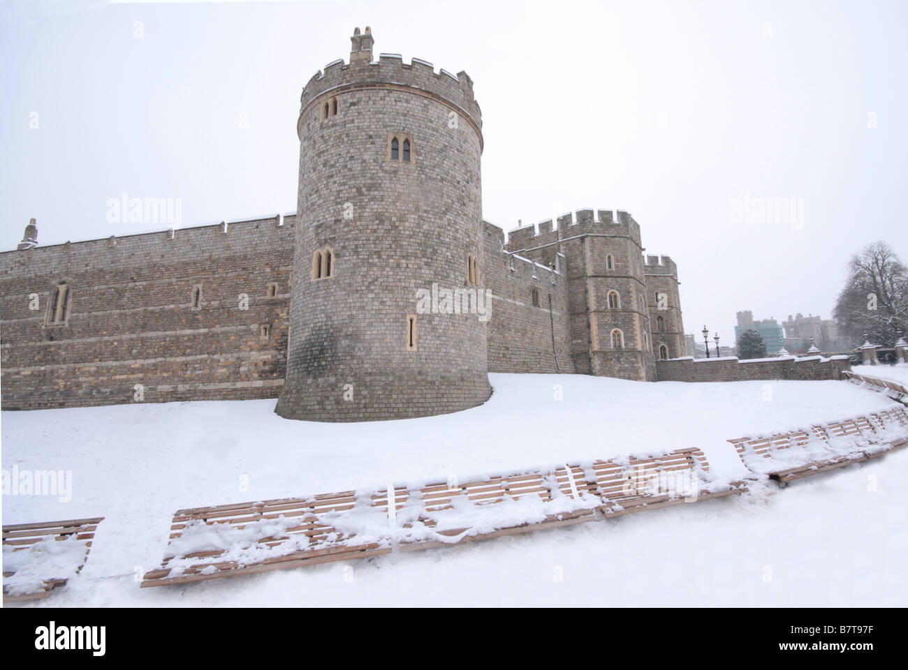 Windsor Castle in the snow 2 2 09 Stock Photo - Alamy
