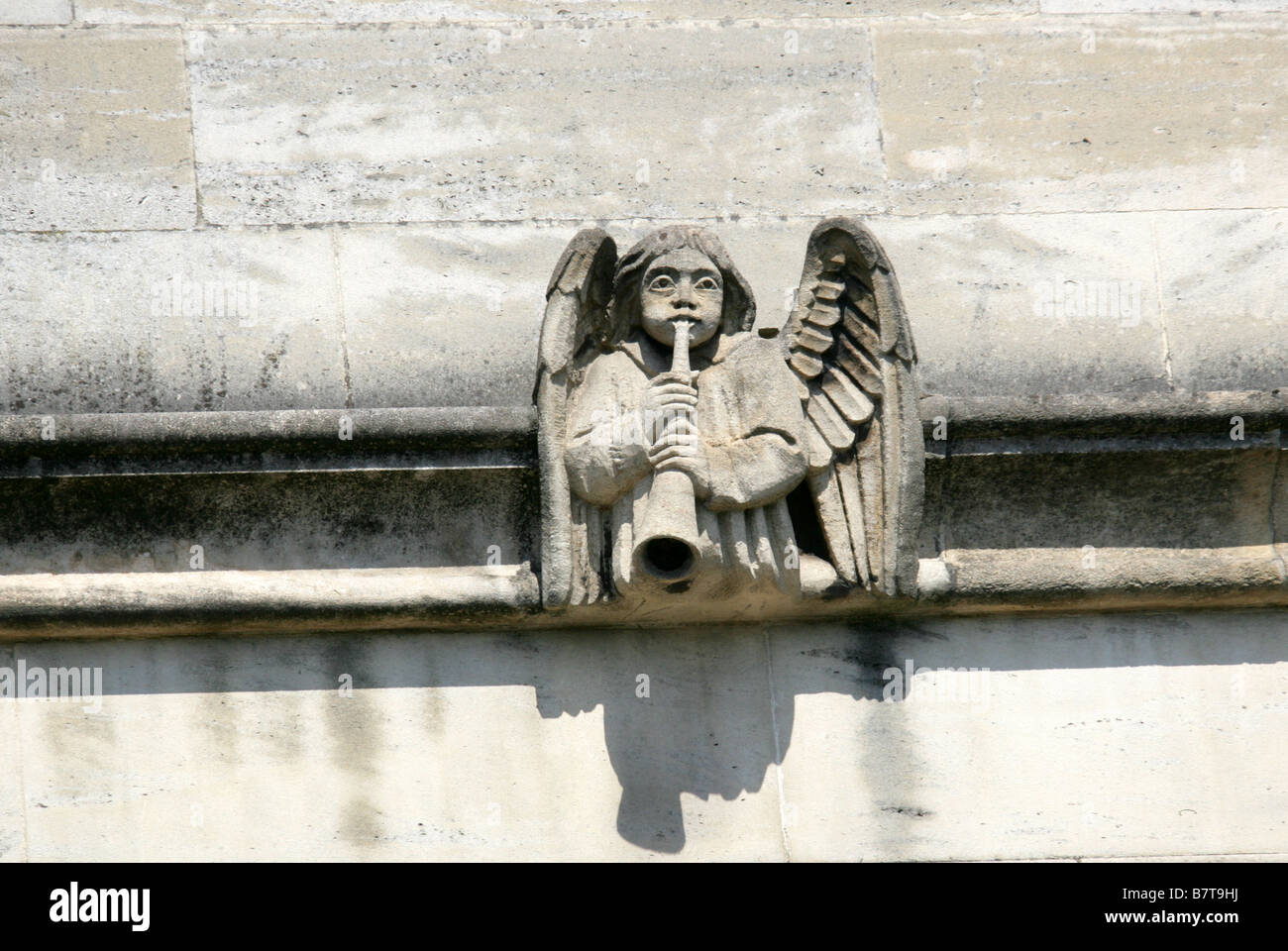 Angel Playing a Trumpet Figurehead Carving on Magdalen College, Oxford ...