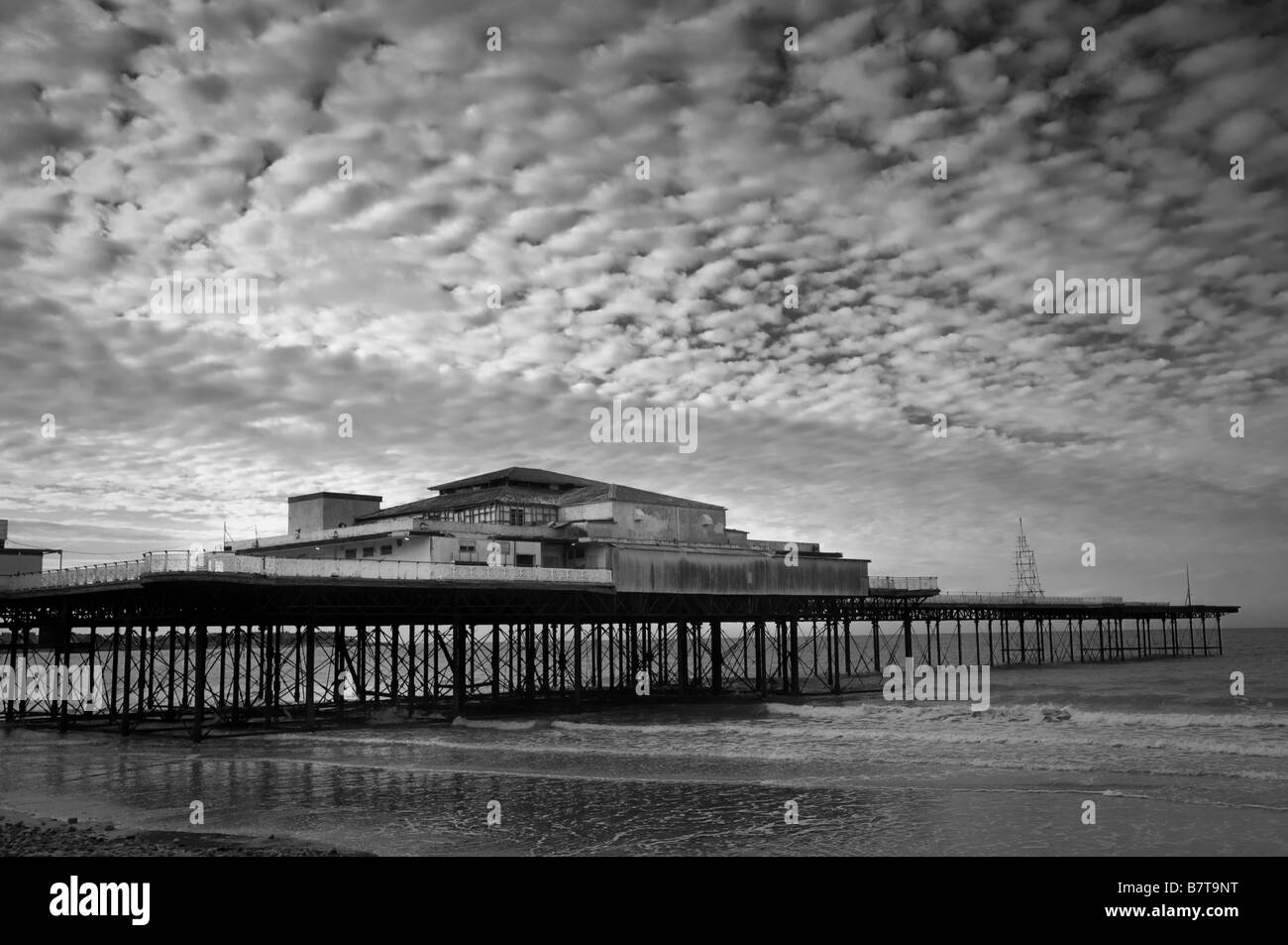 Victoria Pier Colwyn Bay High Resolution Stock Photography and Images ...