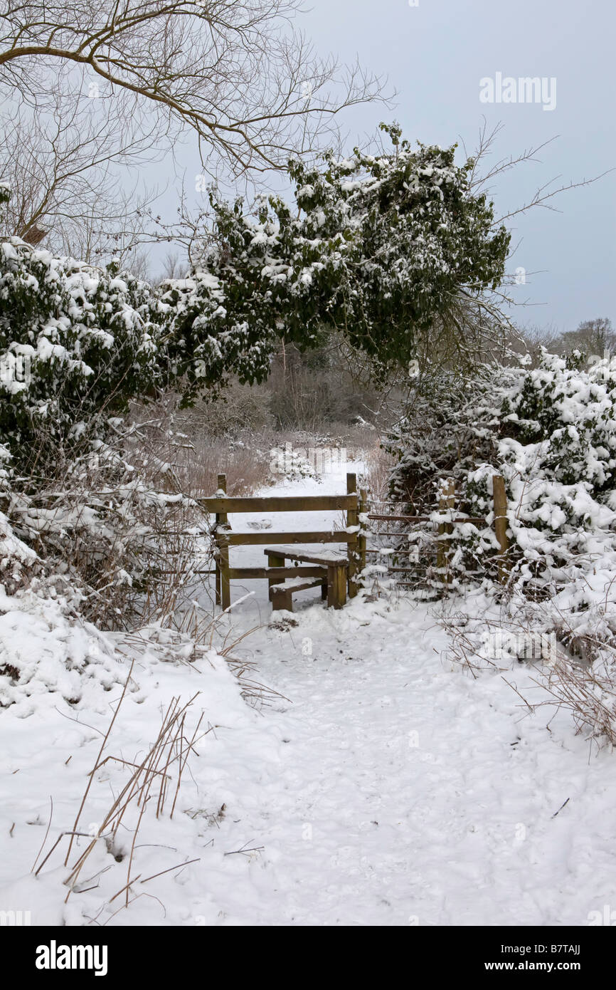 Picturesque rural footpath hi-res stock photography and images - Alamy