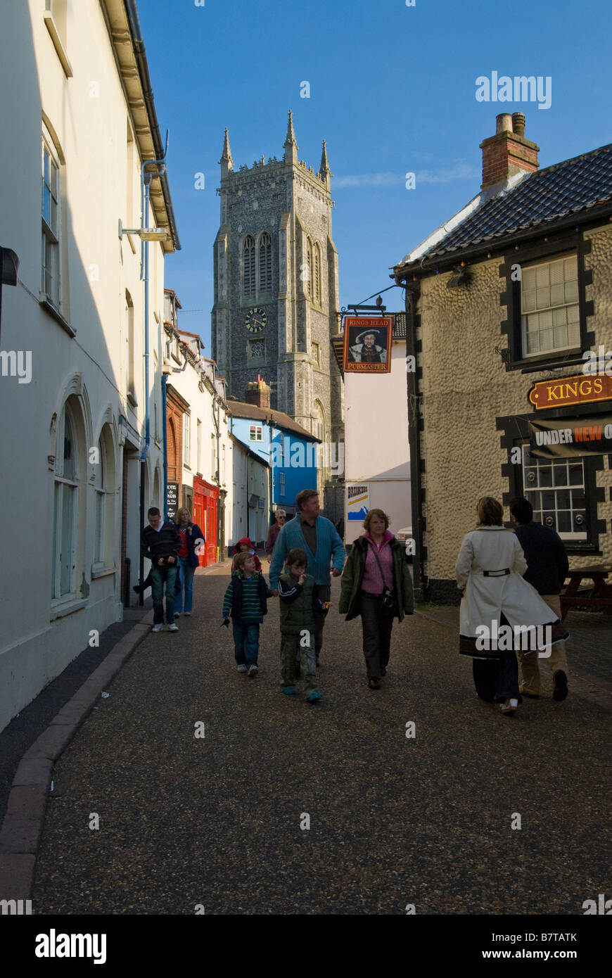 Cromer High Street looking towards the Parisj Church of St Peter and St ...