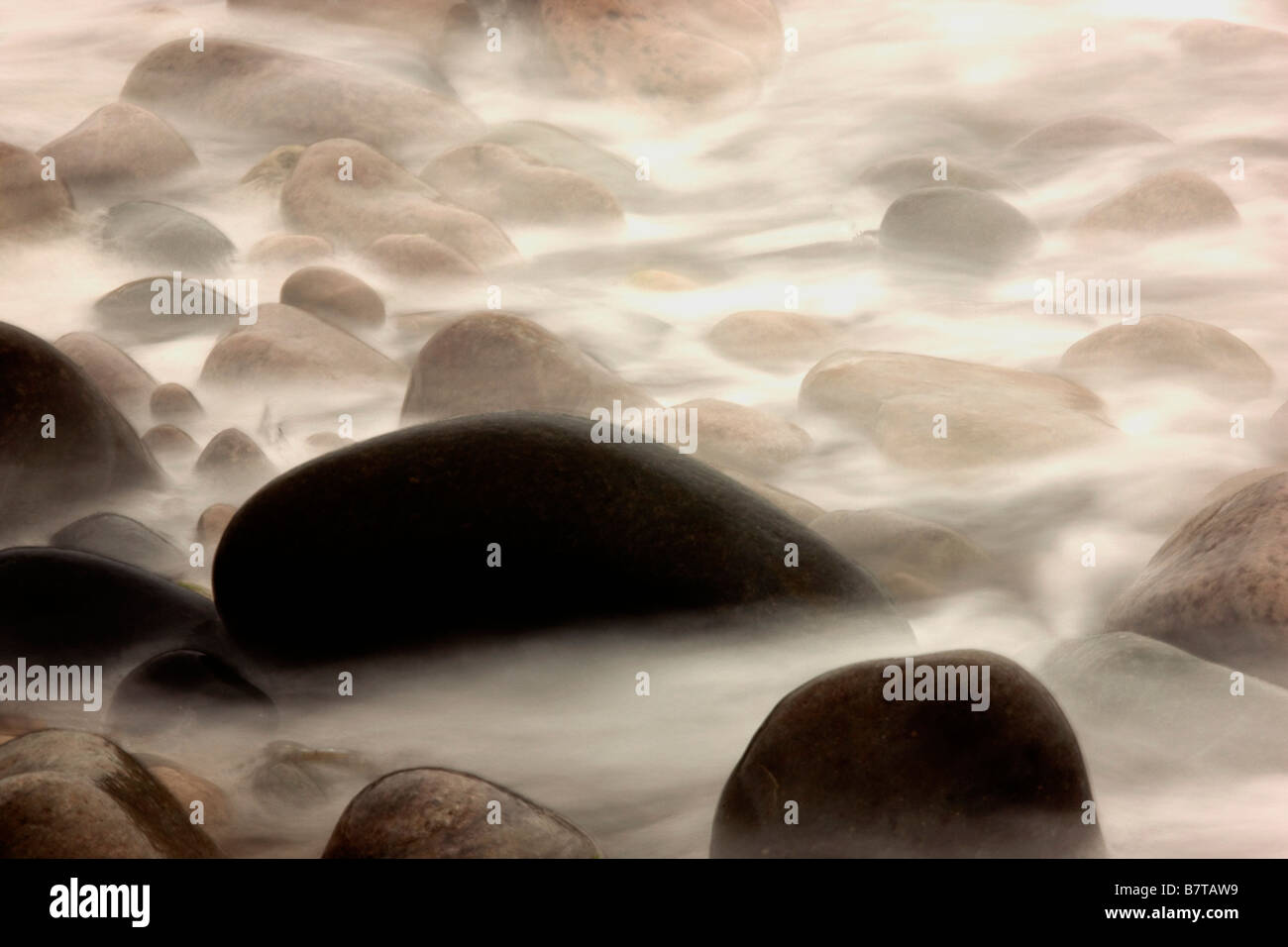 Fog rolling over rocks hi-res stock photography and images - Alamy