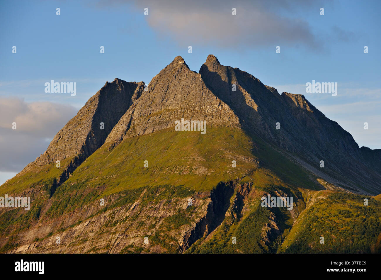Multiple mountain peaks hi-res stock photography and images - Alamy
