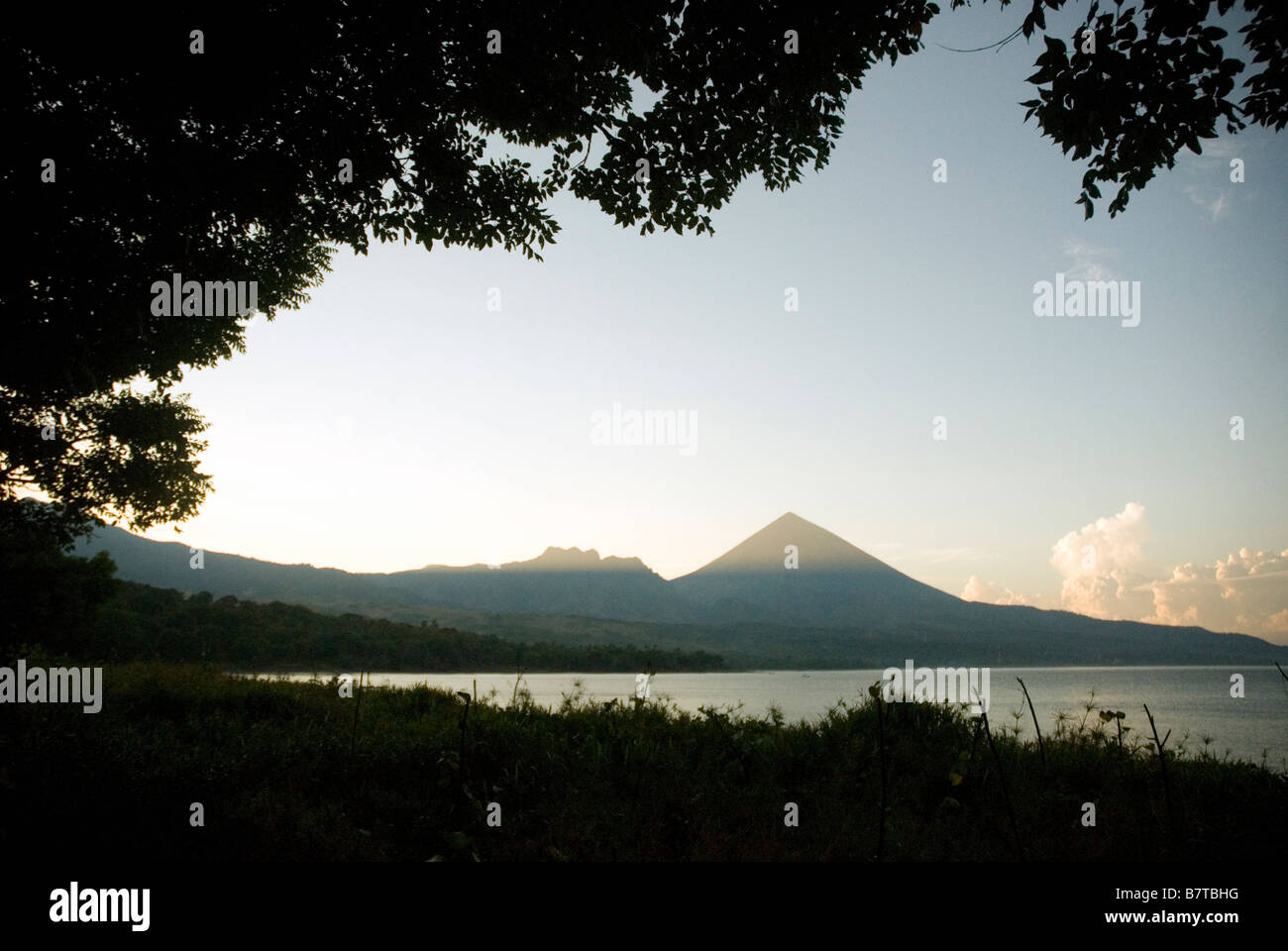 Gunung inerie hi-res stock photography and images - Alamy