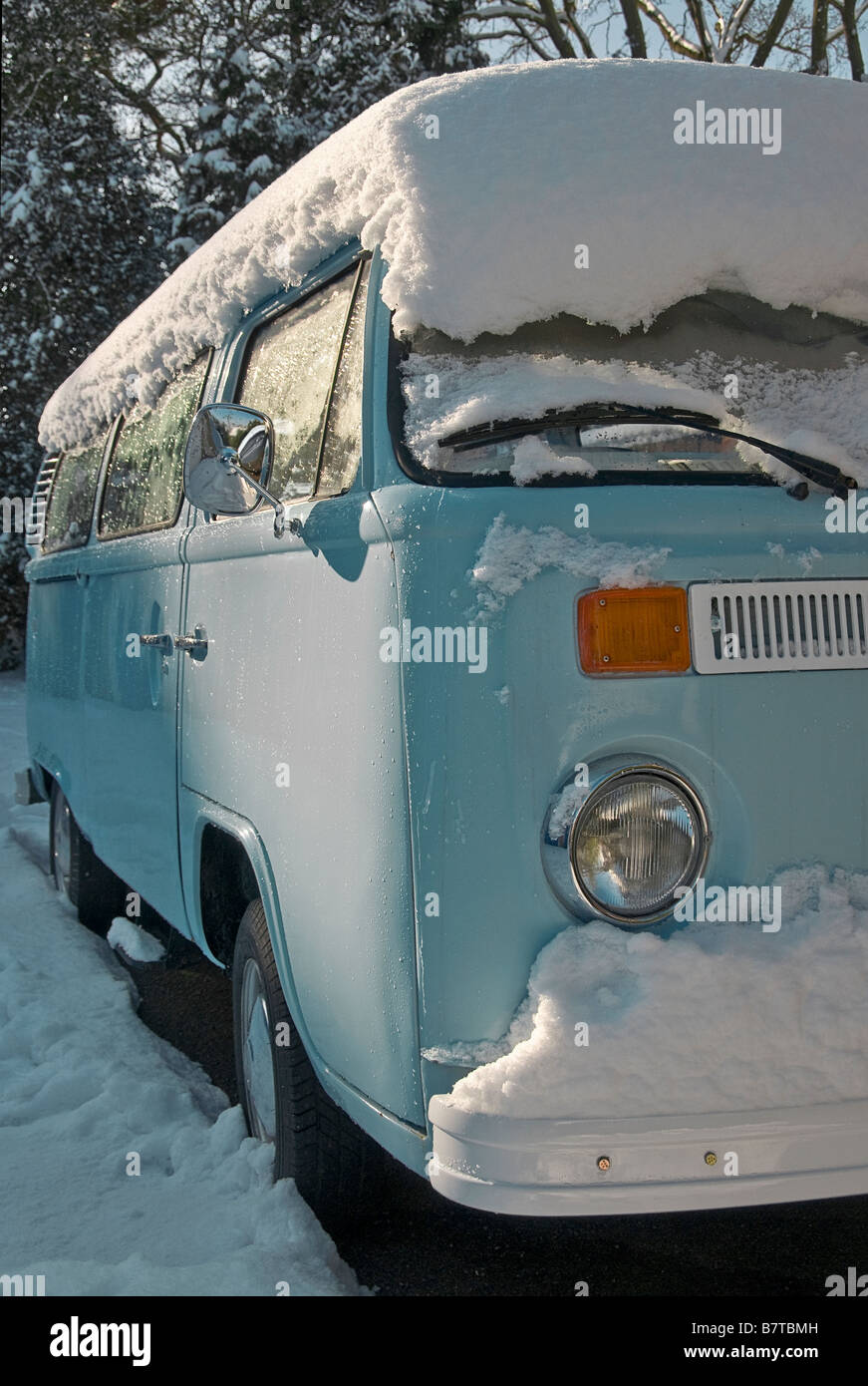 Snow covered VW Camper van Stock Photo - Alamy