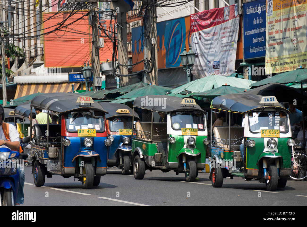 Auto rickshaws hi-res stock photography and images - Alamy
