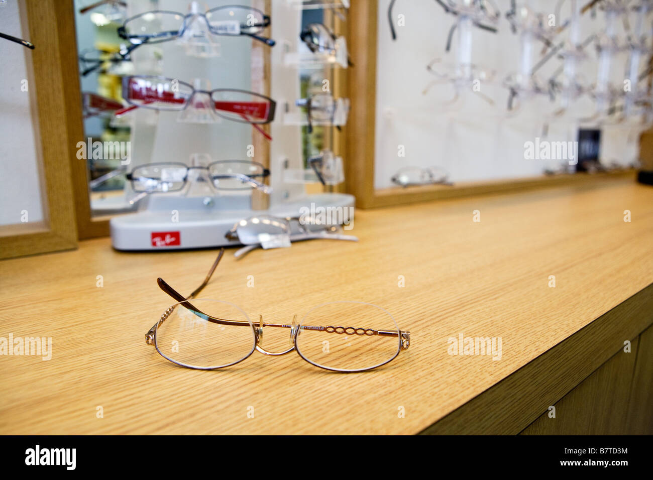 A display of new eye glasses Stock Photo - Alamy