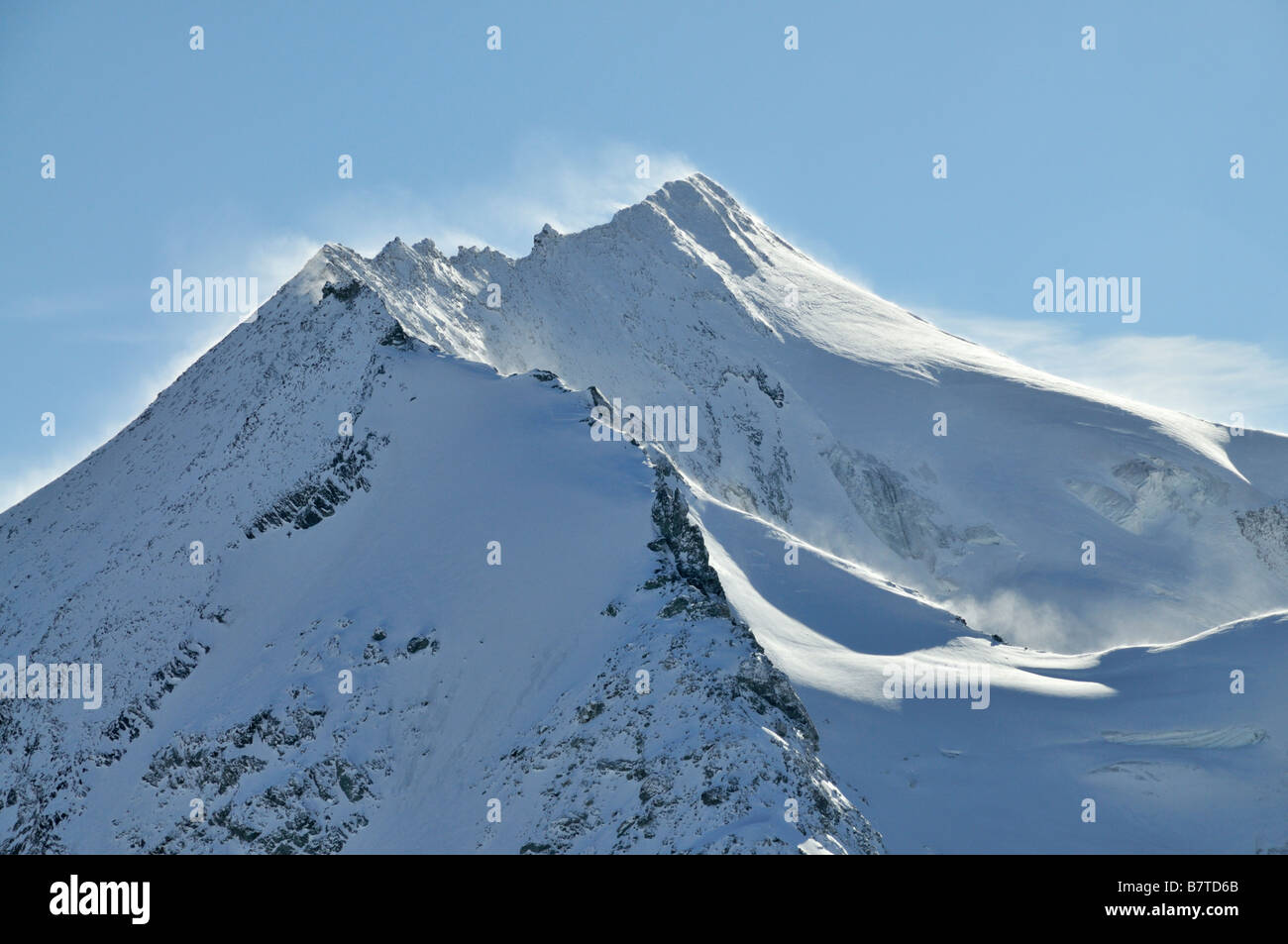 Mont rouge hi-res stock photography and images - Alamy