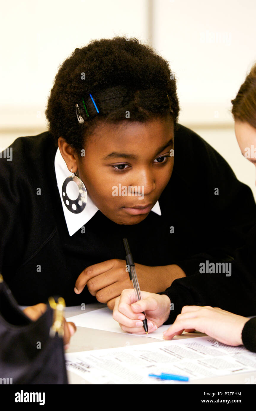 pupils in secondary school lesson Stock Photo - Alamy
