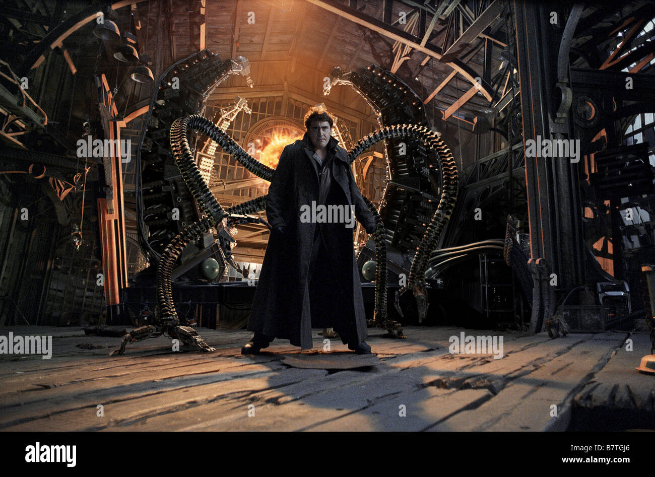 Spider man 2 Year: 2004 USA Alfred Molina Director: Sam Raimi Stock ...