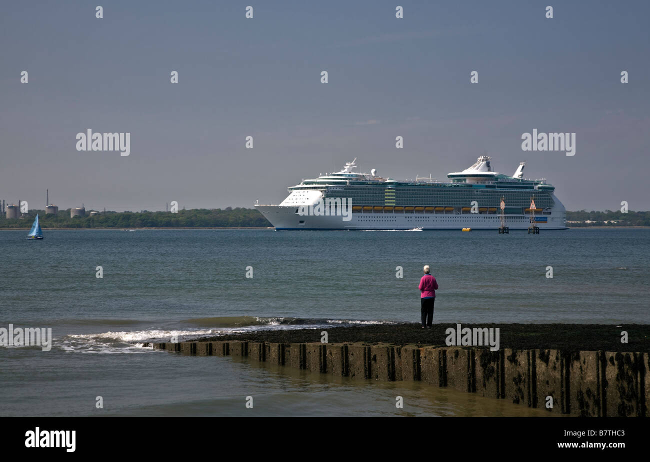 Royal Caribbean Freedom of the Seas, the Solent, Hampshire, England ...