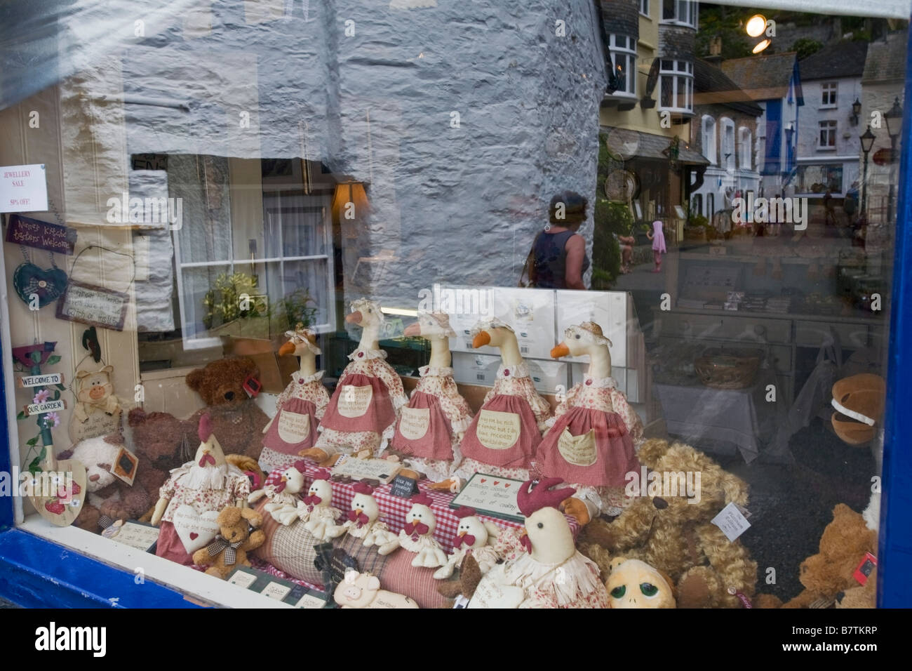 Polperro cornwall uk gift shop hi-res stock photography and images - Alamy