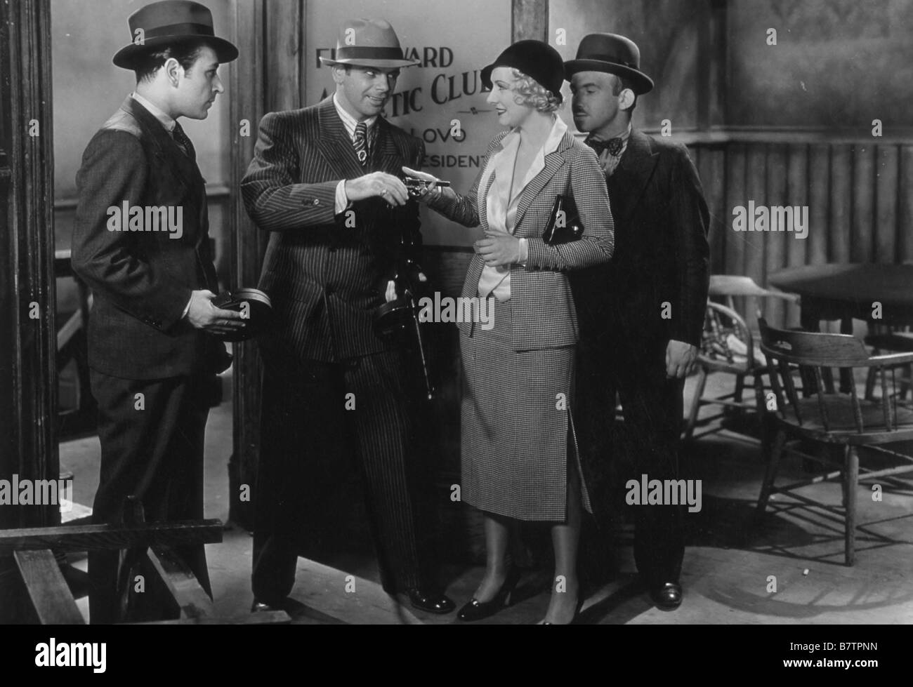 Scarface 1932 george raft Black and White Stock Photos & Images - Alamy