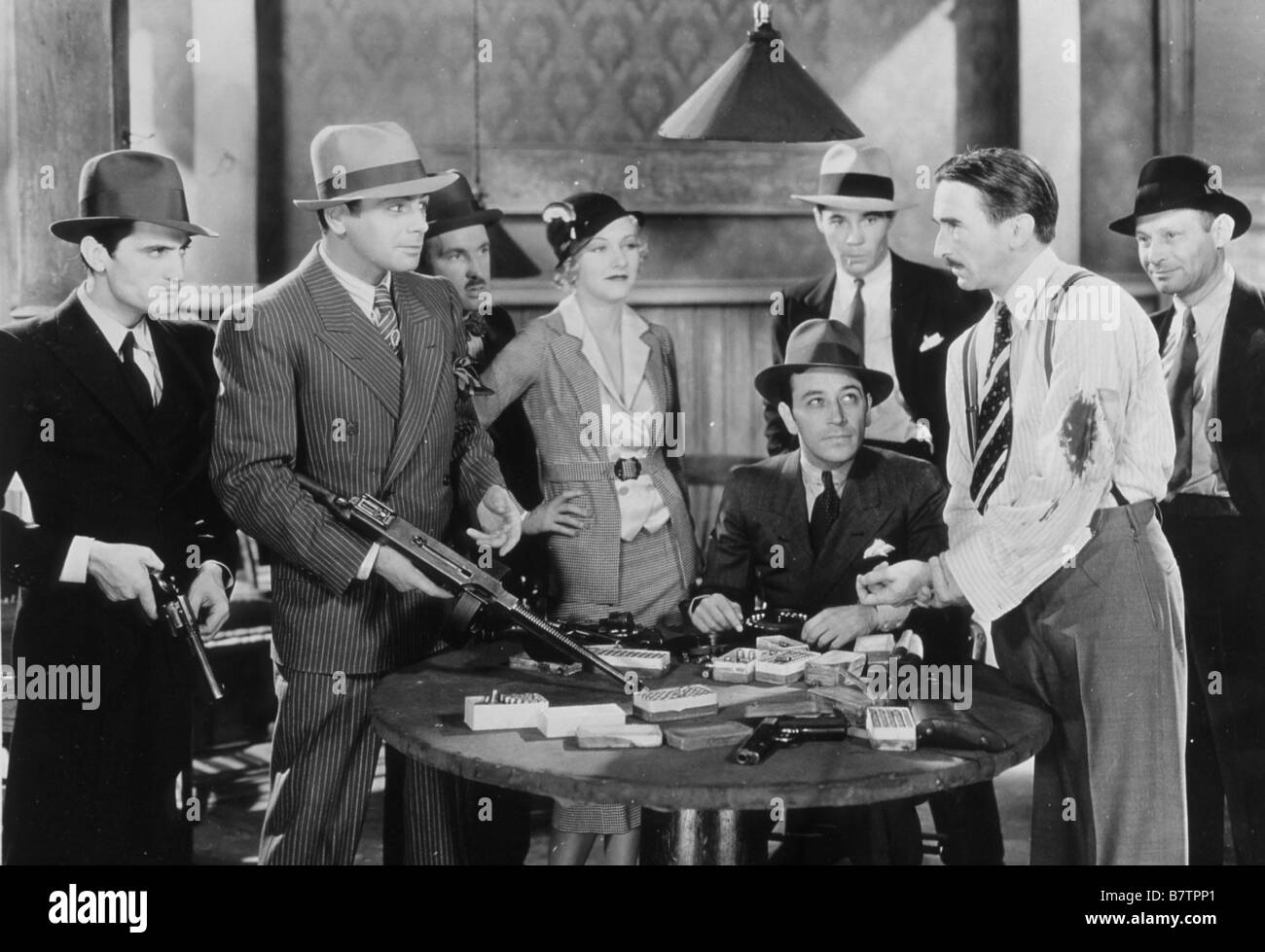 Scarface 1932 george raft Black and White Stock Photos & Images - Alamy