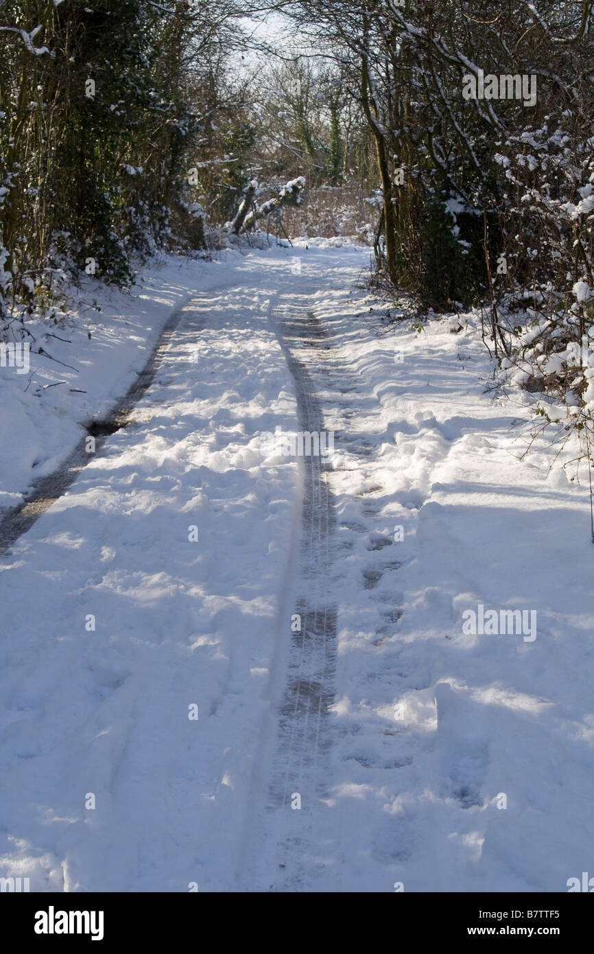 Snow country lane hi-res stock photography and images - Alamy