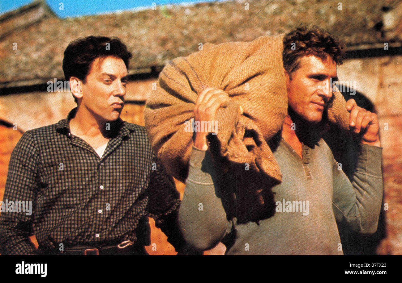 Novecento Year: 1976 - Italy Gerard Depardieu, Donald Sutherland ...