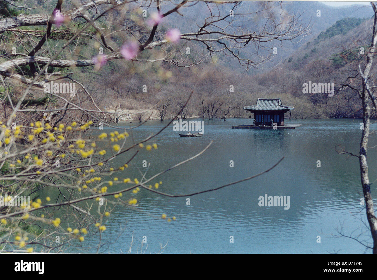 Bom yeoreum gaeul gyeoul geurigo bom Spring, Summer, Fall, Winter ...
