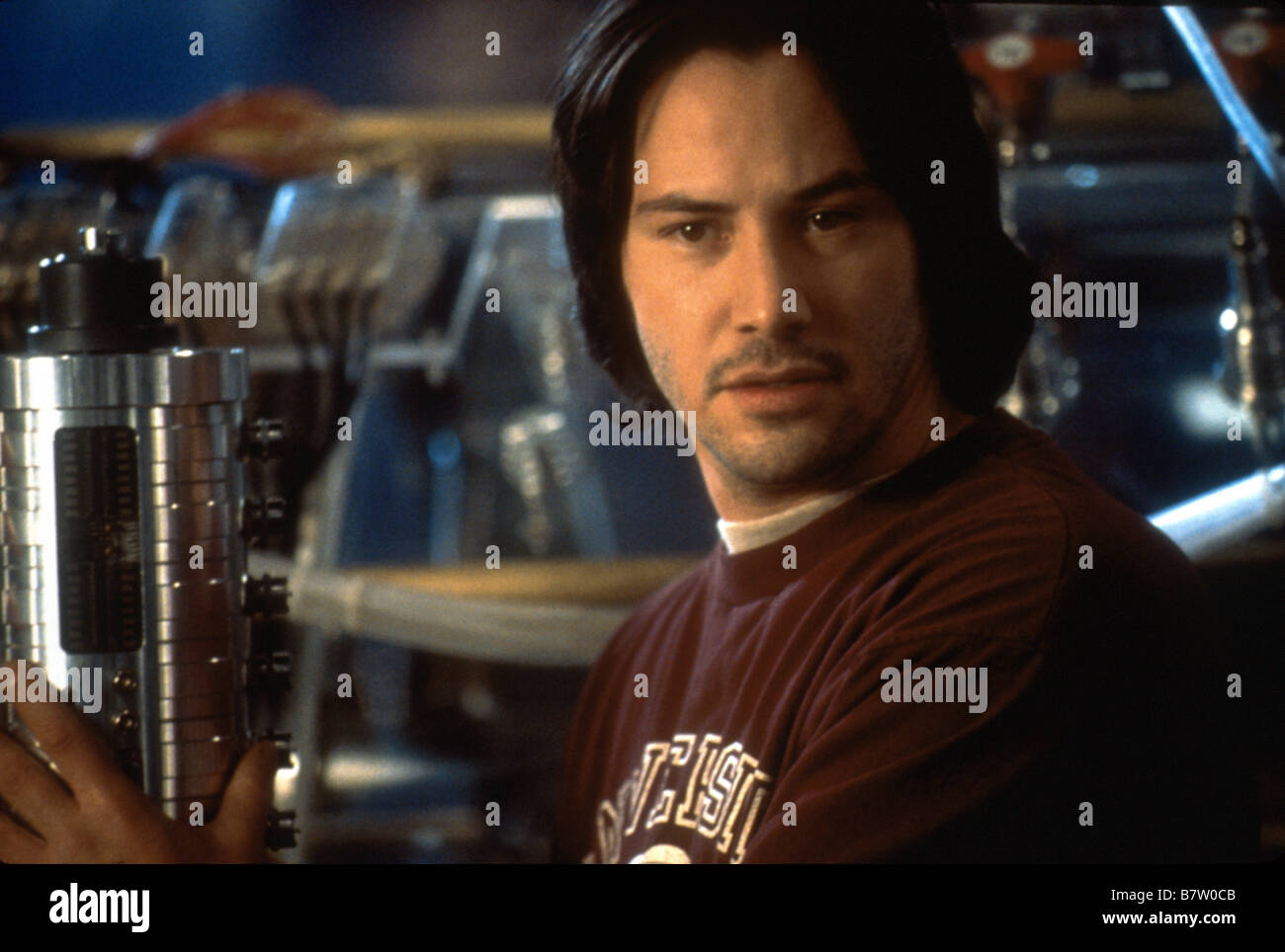 Chain Reaction Year: 1996 USA Keanu Reeves Director: Andrew Davis Stock ...