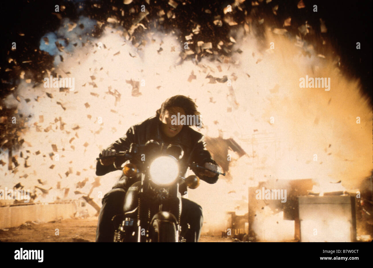 Chain Reaction Year: 1996 USA Keanu Reeves Director: Andrew Davis Stock ...