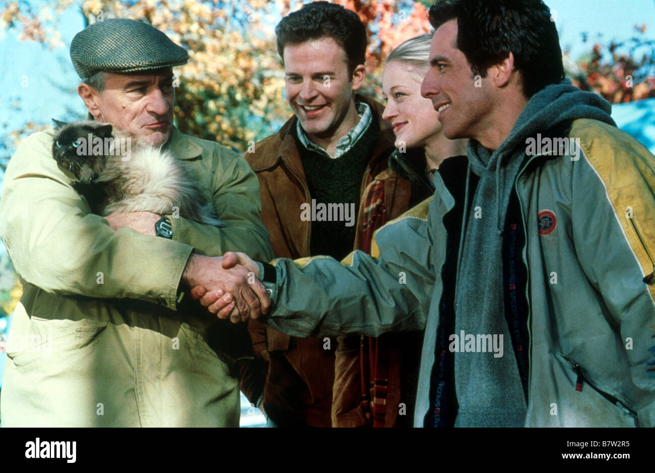 Meet the Parents Year: 2000 USA Teri Polo, Ben Stiller, Robert De Niro ...