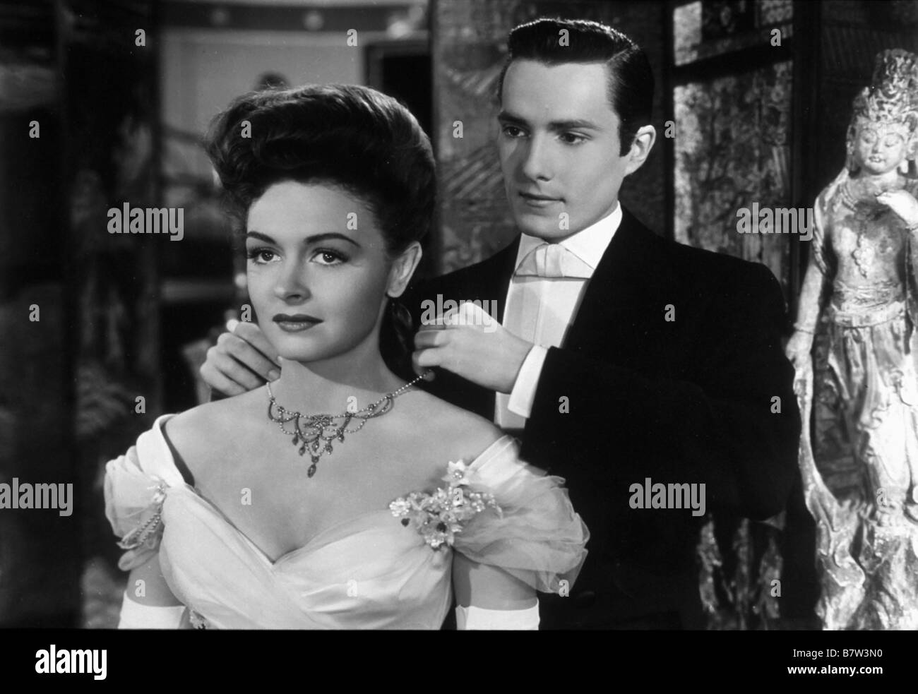 The picture of dorian gray 1945 hi-res stock photography and images - Alamy