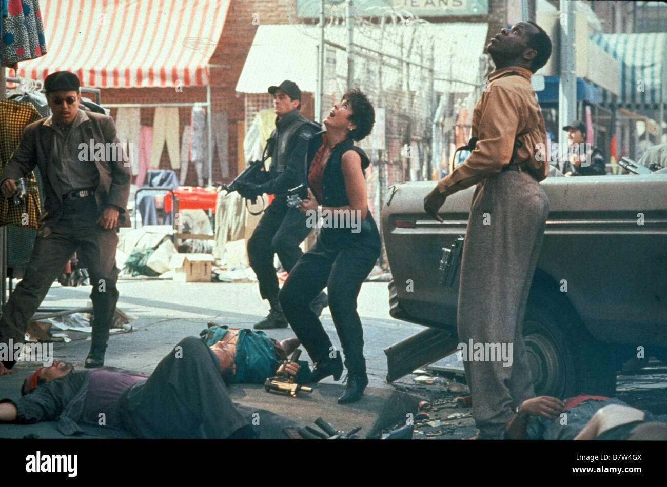 Predator 2 Year: 1990 USA Dany Glover Director: Stephen Hopkins Stock ...