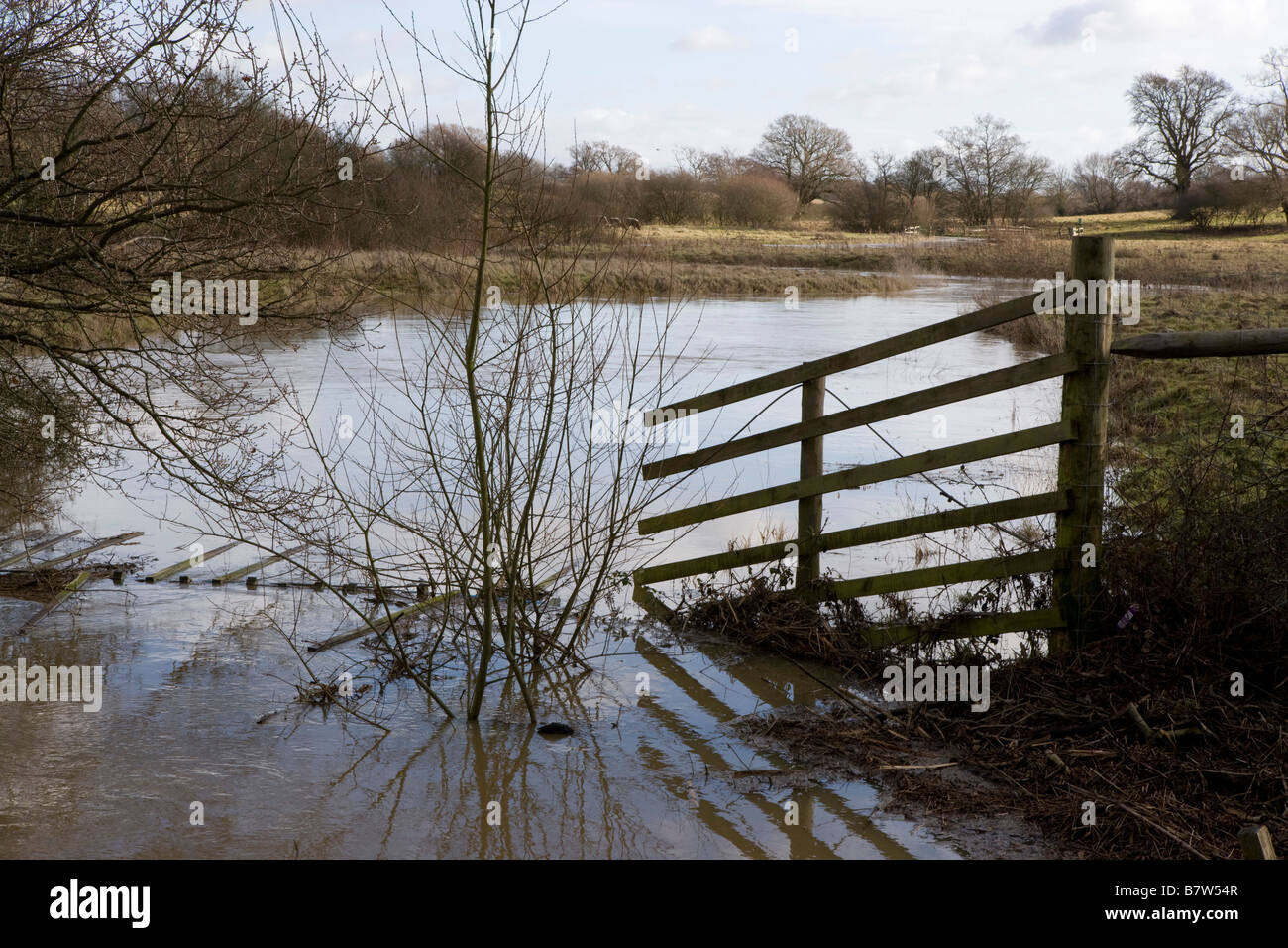 Fence flood hi-res stock photography and images - Alamy