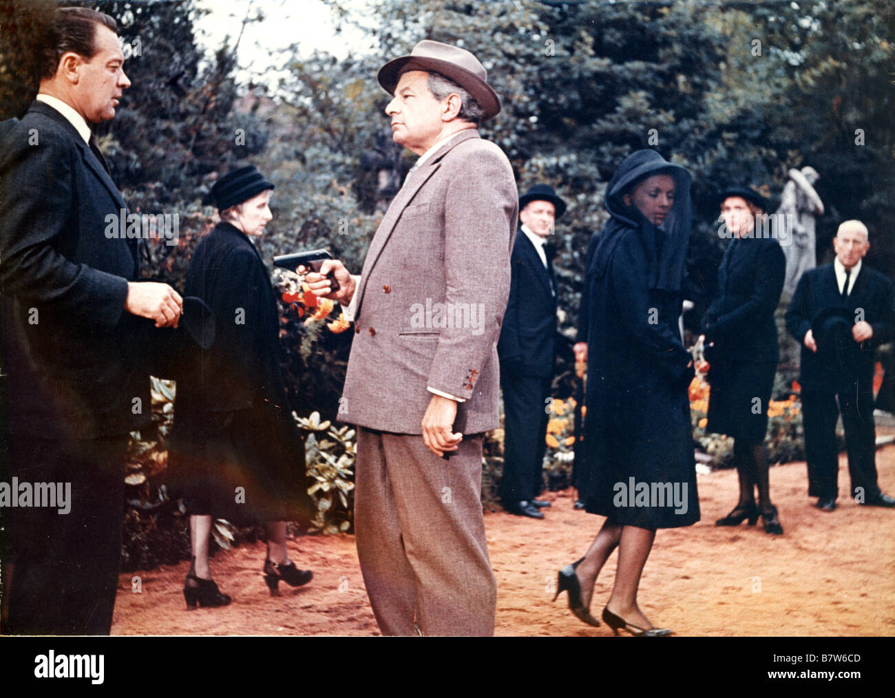 The counterfeit traitor 1962 william holden hi-res stock photography and images - Alamy