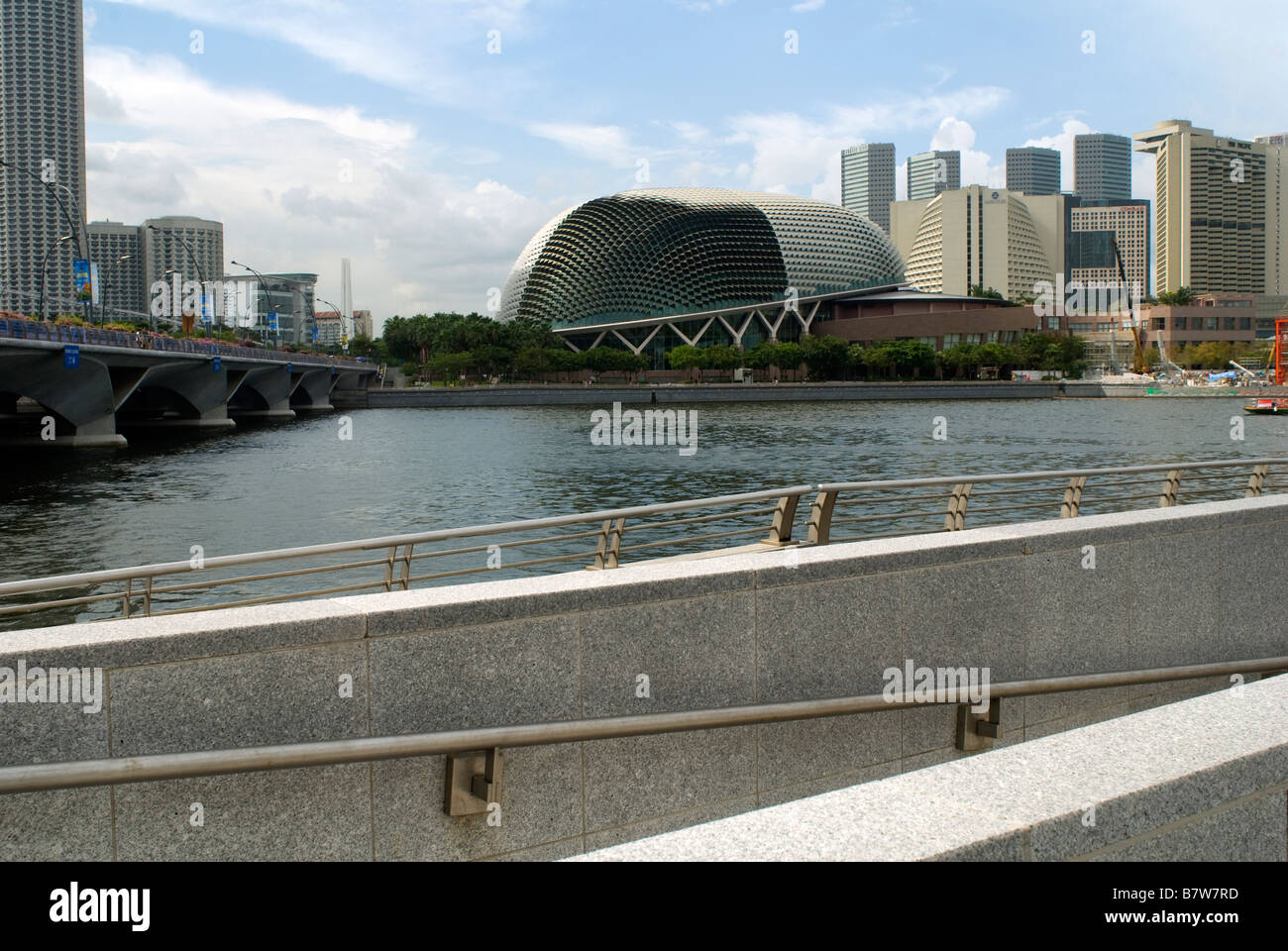 Esplanade singapore hi-res stock photography and images - Alamy