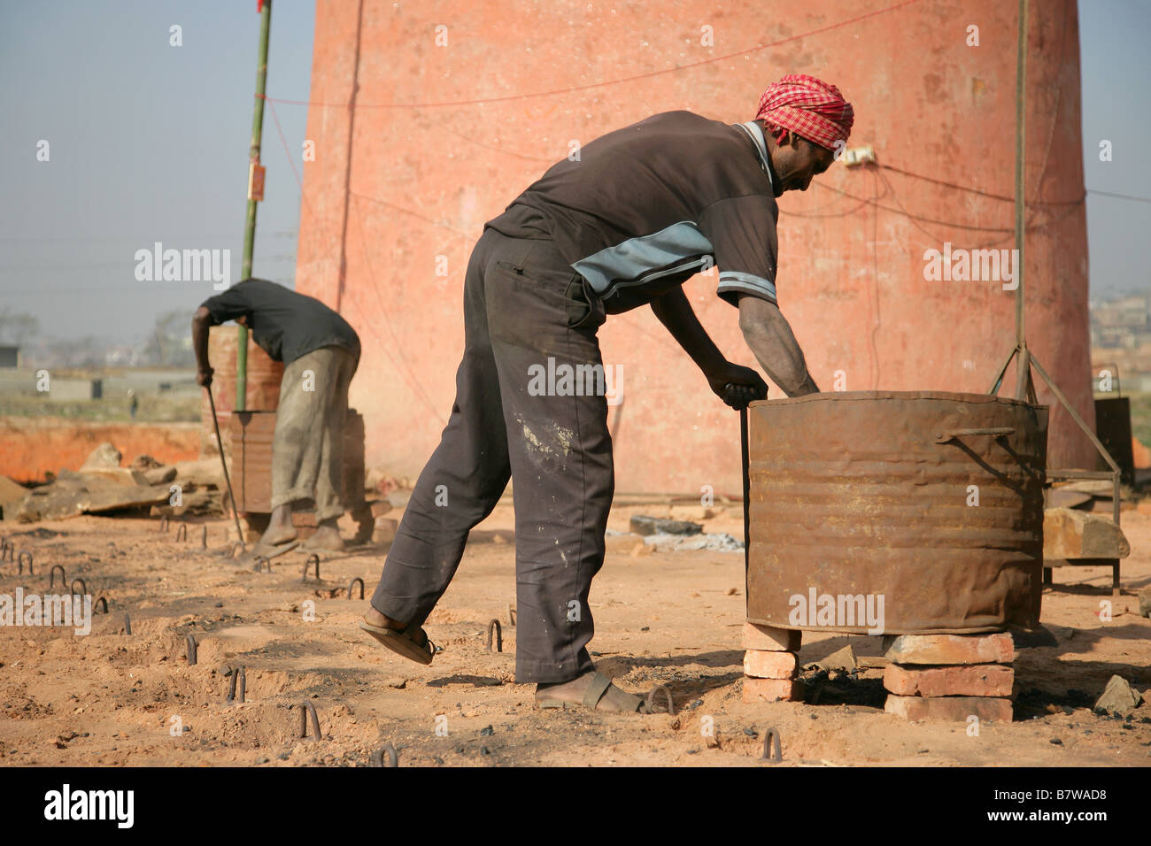 Indian migrant workers hi-res stock photography and images - Alamy