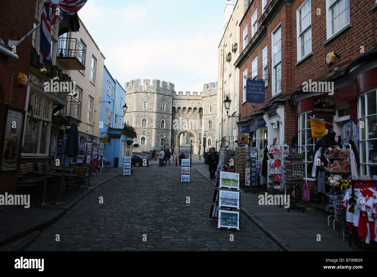 Souvenir shop windsor hi-res stock photography and images - Alamy