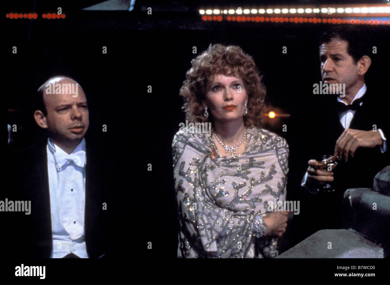 Radio Days Year: 1987 USA Wallace Shawn, Mia Farrow, Tony Roberts ...