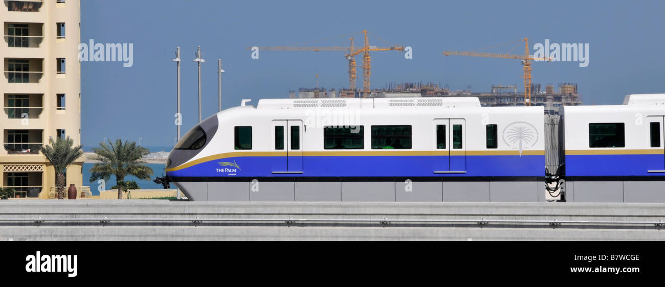 Dubai metro railway track construction hi-res stock photography and ...