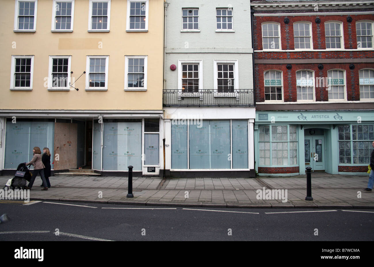 Closed Down Shops High Street Stock Photos & Closed Down Shops High ...