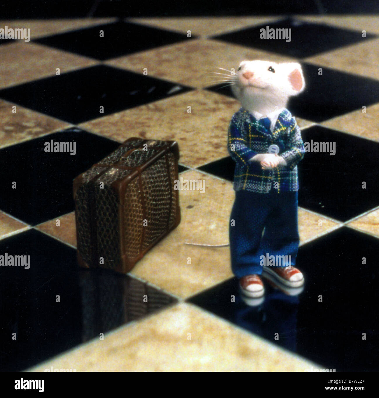 Stuart little 1999 hi-res stock photography and images - Alamy