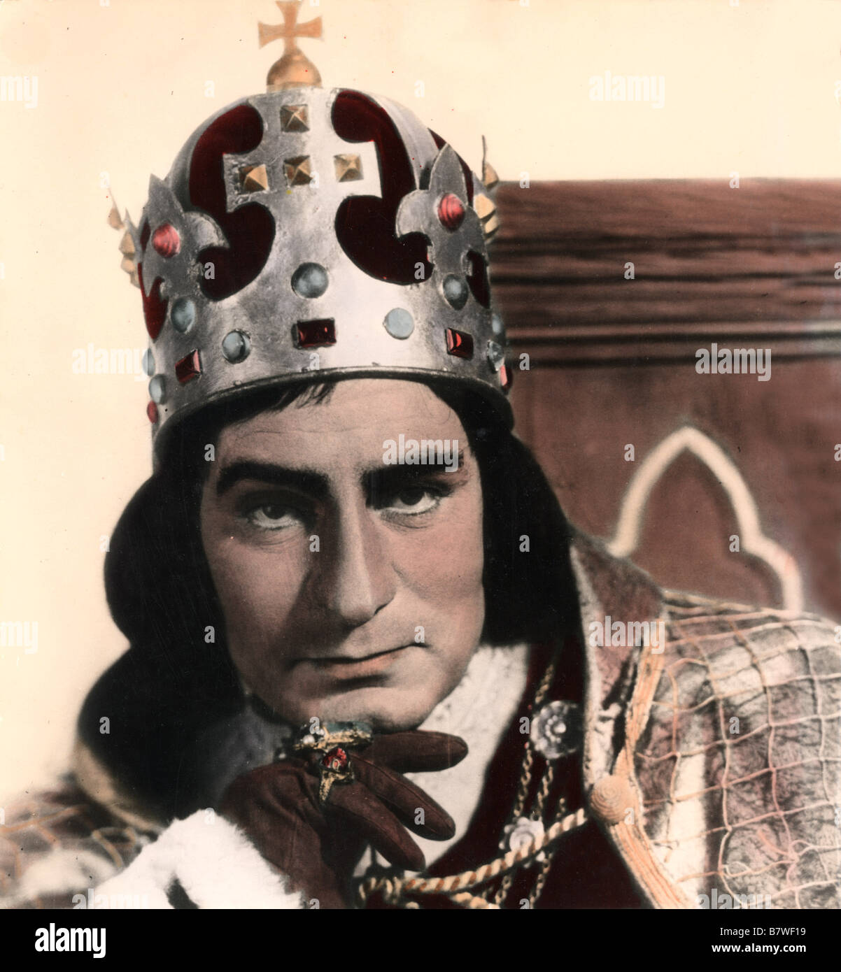 Richard III Year: 1955 - UK Laurence Olivier Director: Laurence Olivier ...