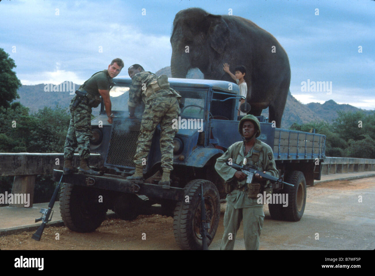 Operation dumbo drop 1995 dinh thien le hi-res stock photography and ...