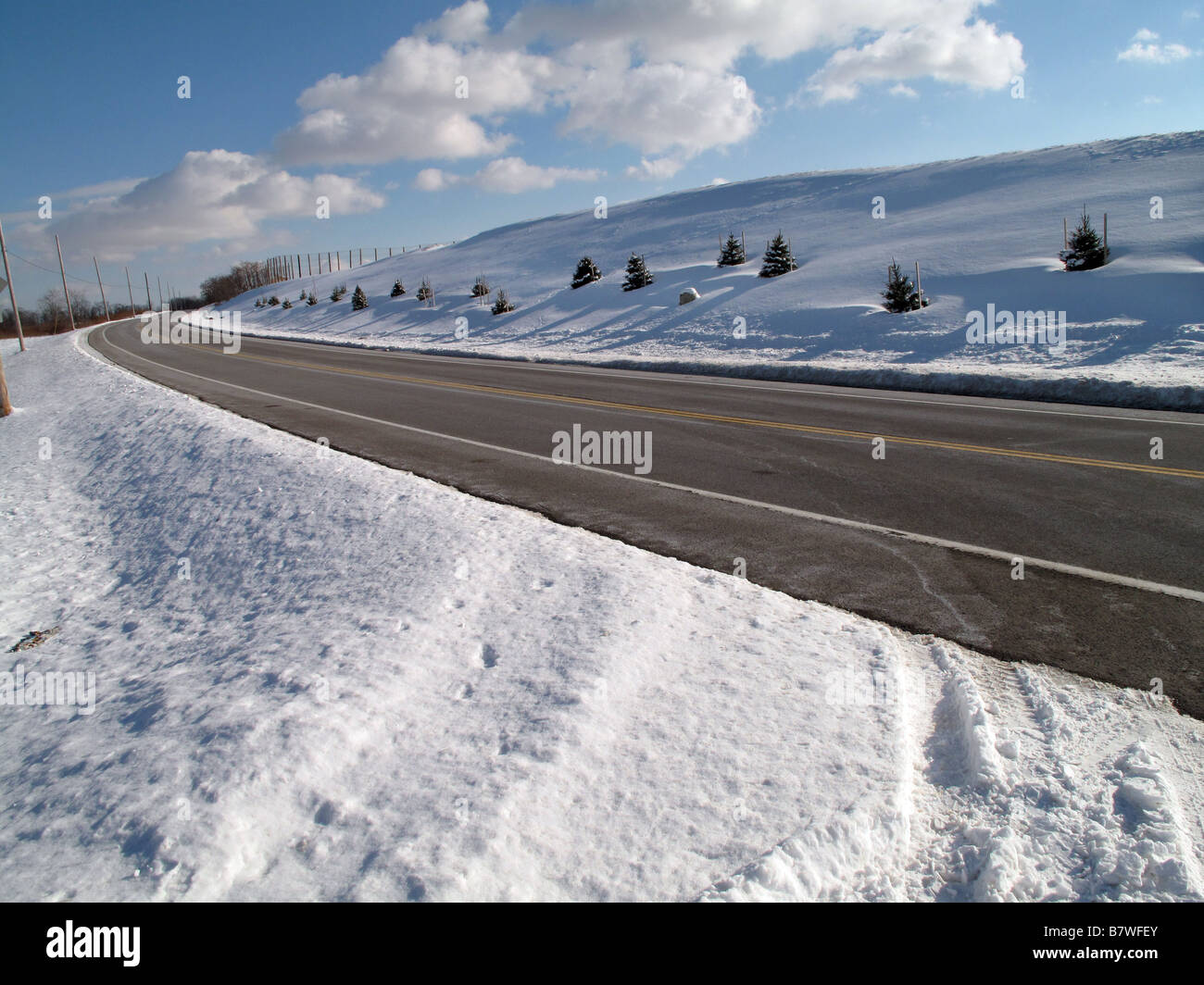 Deserted winter highway Stock Photo - Alamy