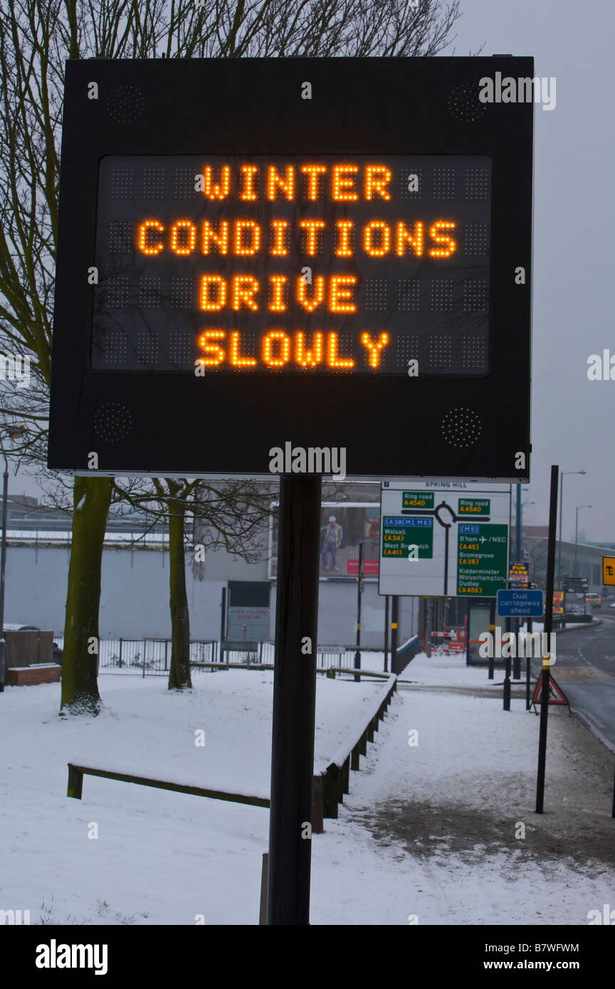 Warning matrix sign hi-res stock photography and images - Alamy