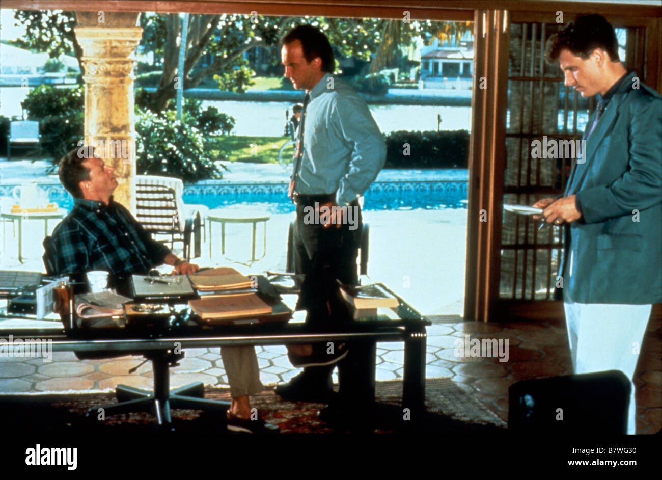Traces de sang Traces of Red Year: 1992 USA James Belushi Director ...