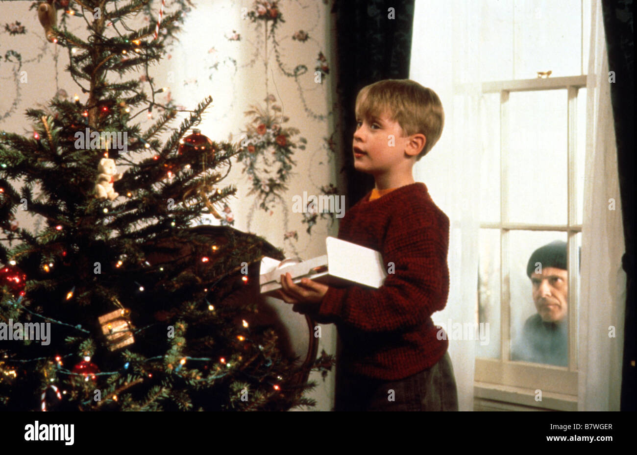 Home alone macaulay culkin hi-res stock photography and images - Alamy